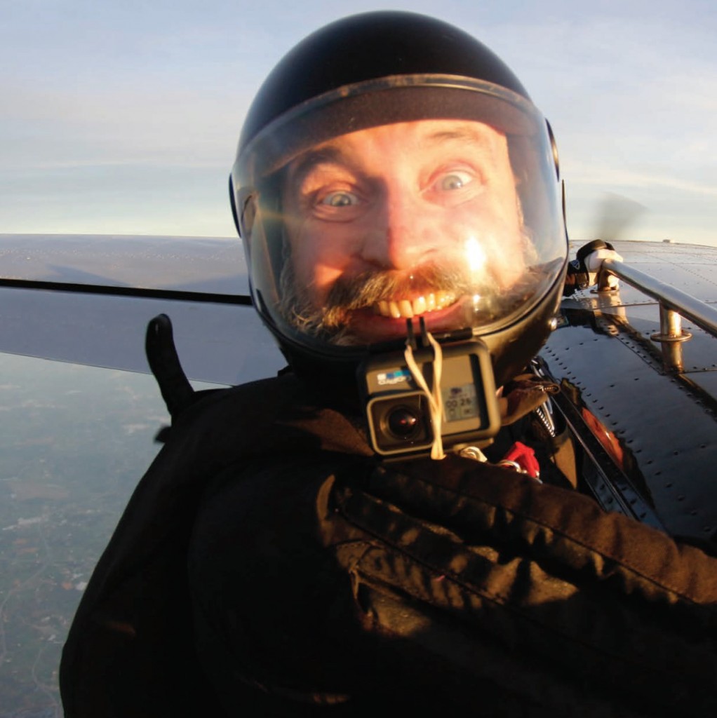 Camera Camaraderie - Skydive the Mag